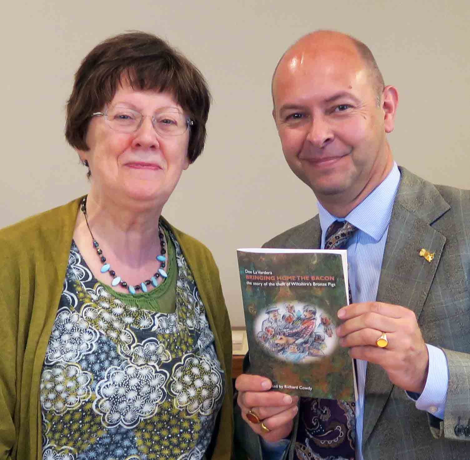 Antiques Roadshow specialist in Calne – Dewfall Hawk